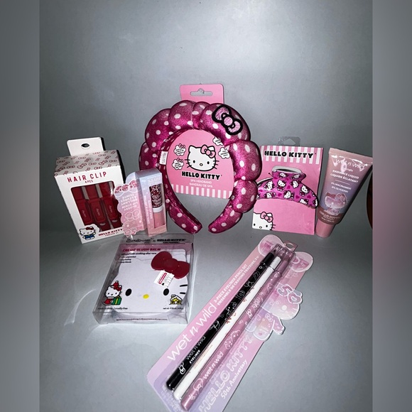 Hello Kitty | Makeup | Nwt Hello Kitty Hair And Make Up Beauty Bundle ...